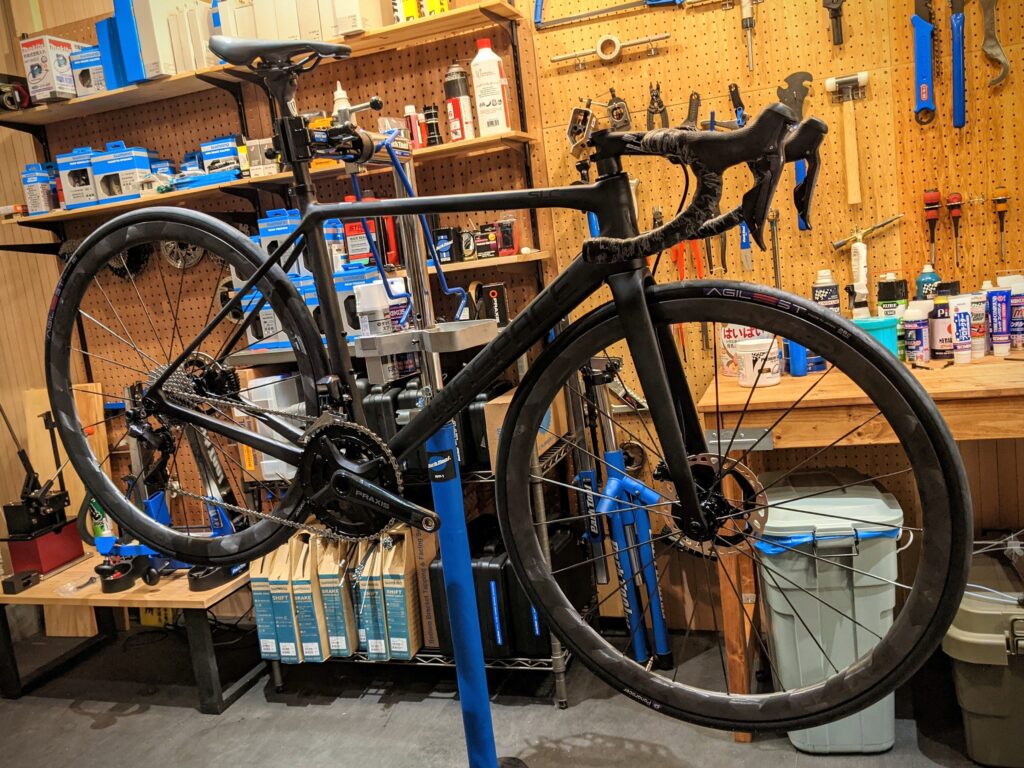 WINSPACE SLC2.0 DISC 軽量ロードバイクを組付けしました【組み付け動画あり】- kurocycle クロサイクル ...