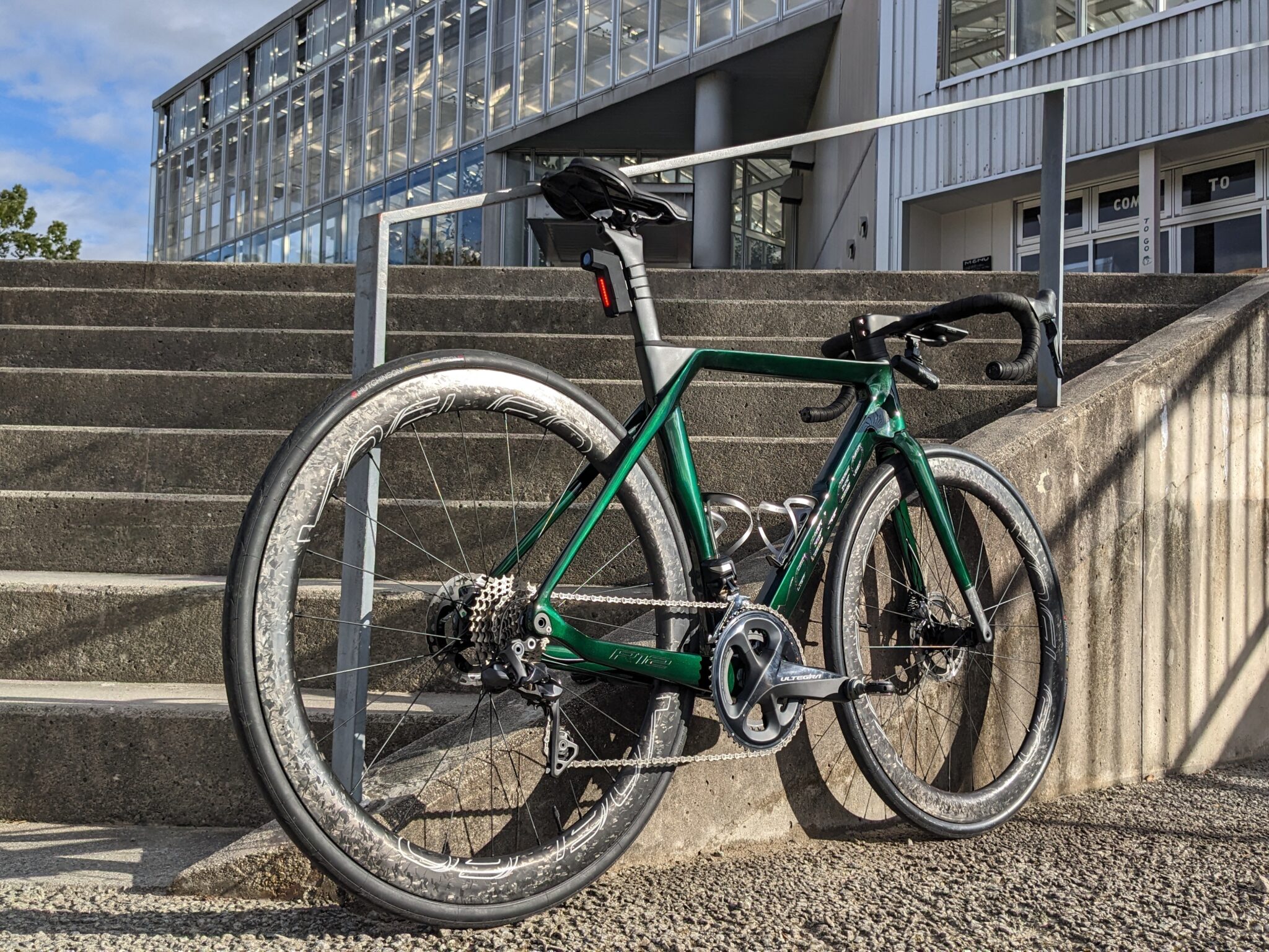 YOELEO ヨーレオ R12 DB カーボンエアロロードバイクの組み付けをしました （組み付け動画あり）- kurocycle クロサイクル ...