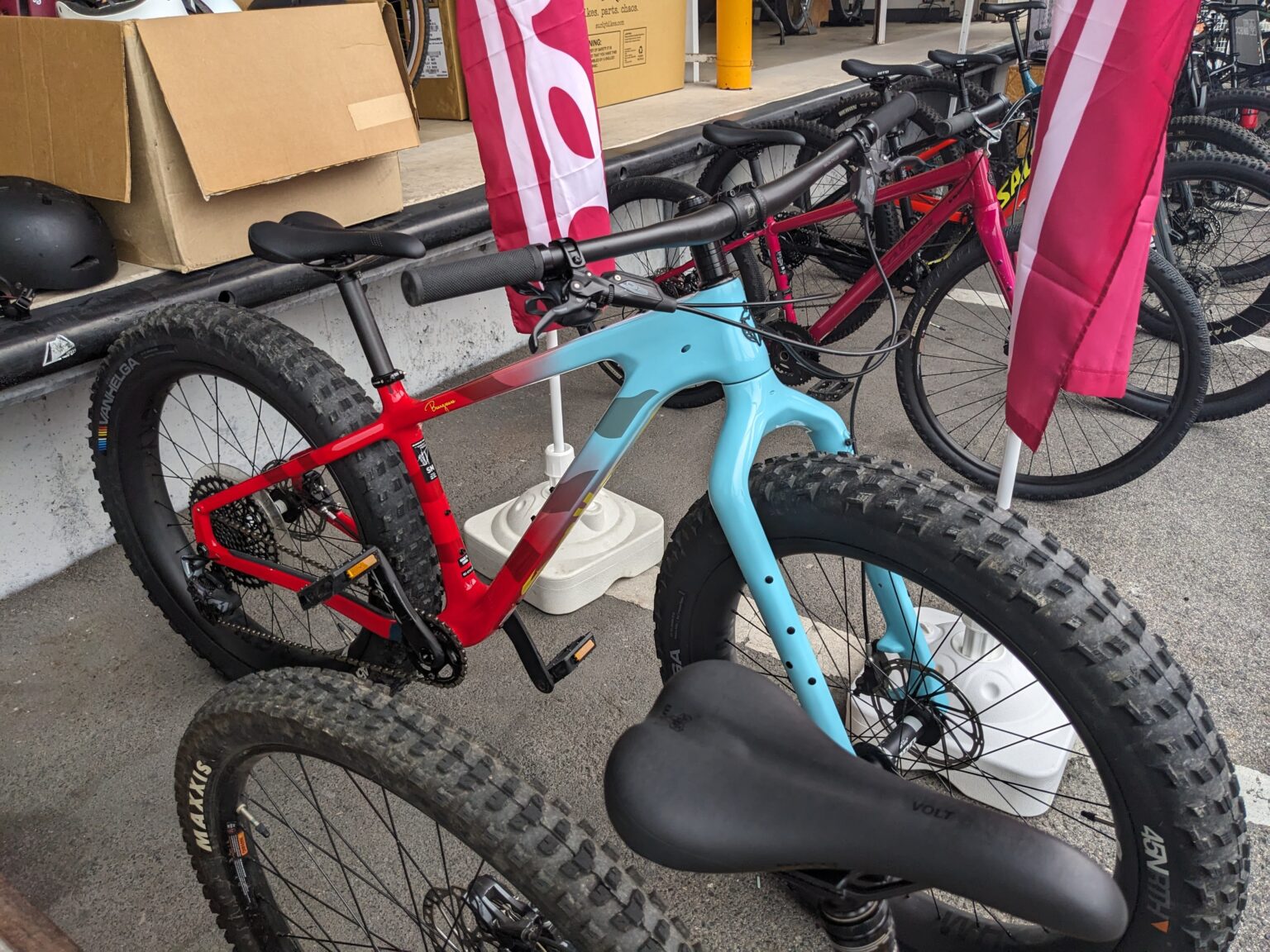 【SURLY・SALSA・PAUL他】 2025年度展示会に参加しました #1 – kurocycle クロサイクル | kurocycle